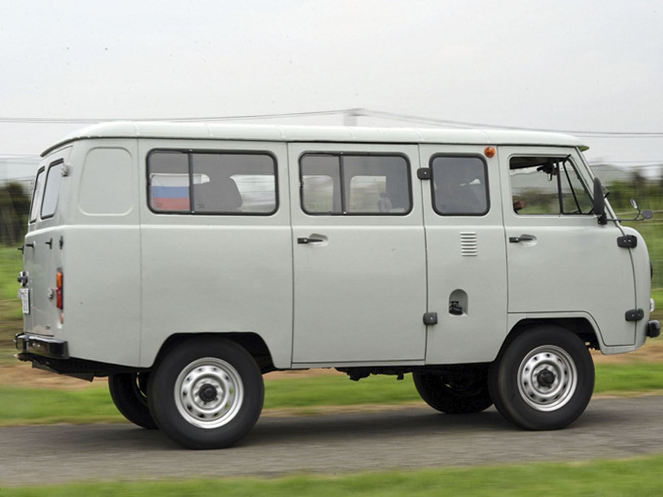 Обзор авто UAZ 3741 (остеклённый фургон) - фото и видео, описание и ...